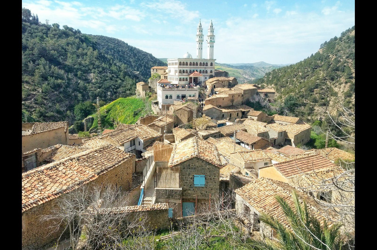 Stay connected with a Algeria eSIM | 4G | Multi-network coverage – eSIM ...